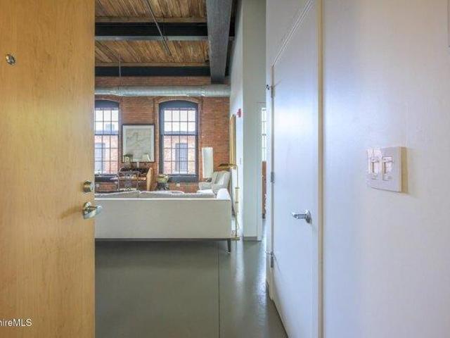 condo with 2 bedroom, Williamstown MA ES103495561