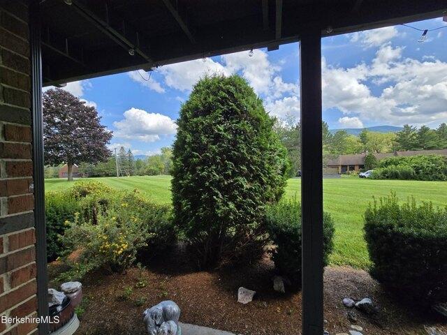 condo with 2 bedroom, Williamstown MA ES105096320