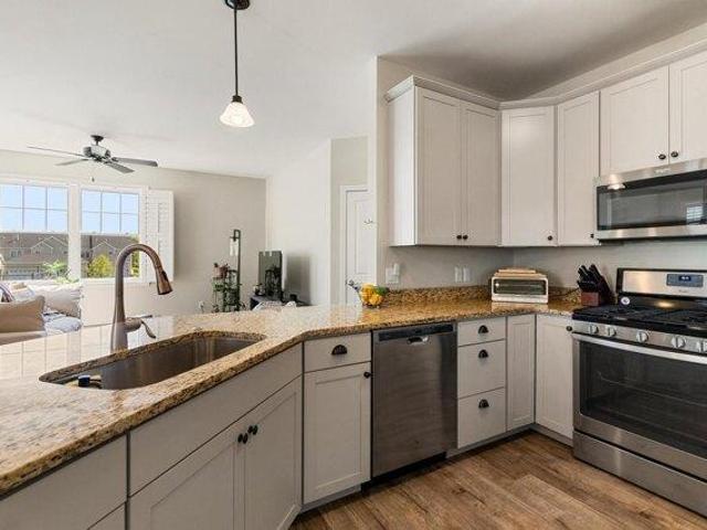condo with 2 bedroom, Williston VT DLS103100035