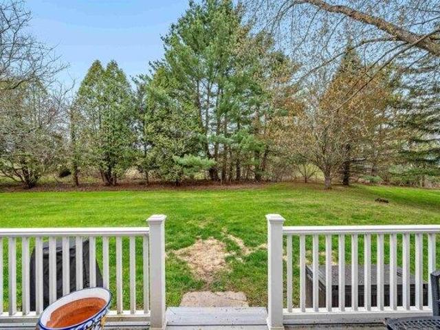condo with 2 bedroom, Williston VT ES103102411