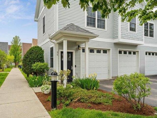 condo with 2 bedroom, Williston VT ES104298727