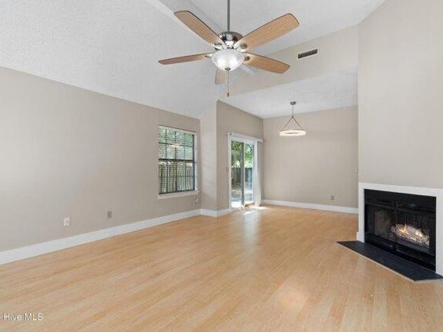 condo with 2 bedroom, Wilmington NC ES104902401