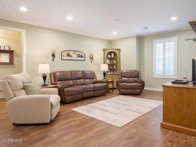 condo with 2 bedroom, Woodbridge NJ ES104649711