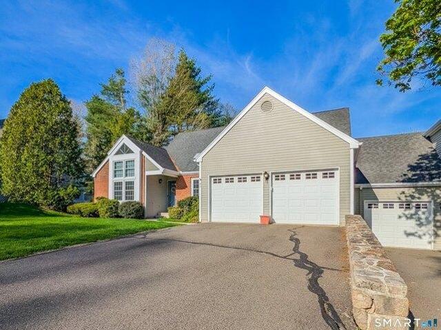 condo with 2 bedroom, Woodbury CT DLS102256087