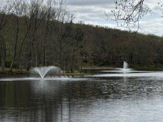 condo with 2 bedroom, Woodbury CT DS102284125