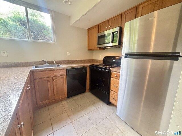 condo with 2 bedroom, Woodbury CT DS104330912