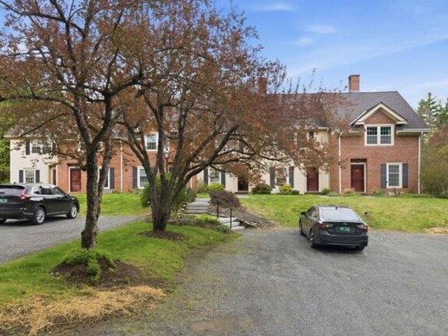 condo with 2 bedroom, Woodstock VT ES104330894
