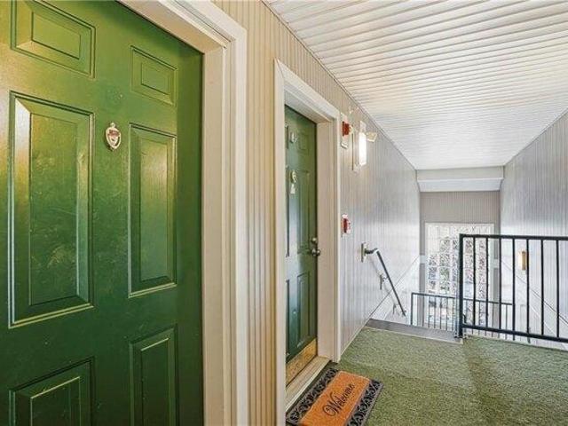 condo with 2 bedroom, Woonsocket RI DLS102670646