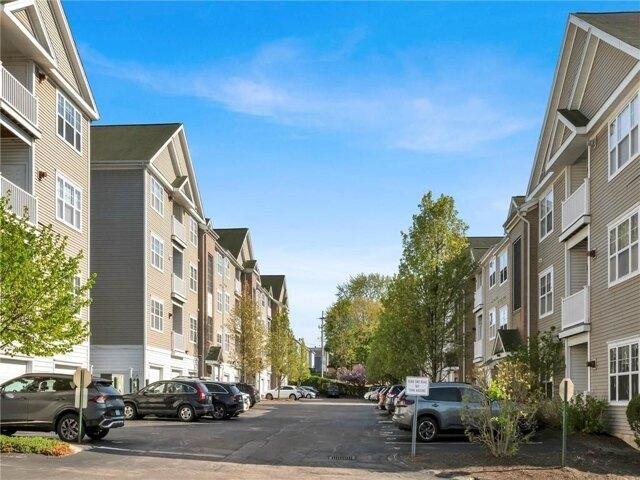 condo with 2 bedroom, Woonsocket RI ES104810440