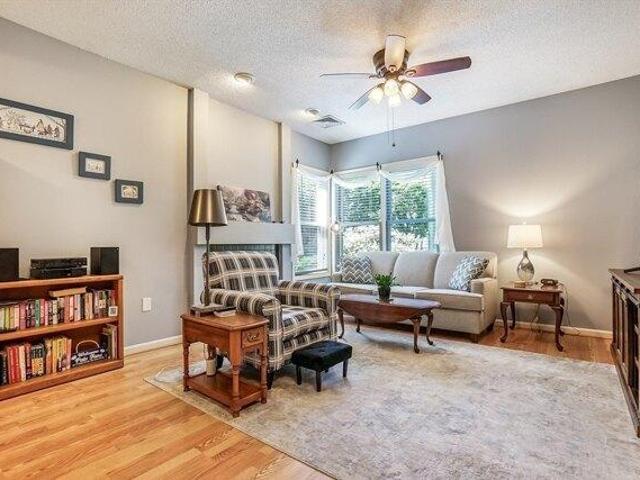 condo with 2 bedroom, Woburn MA DS103074213