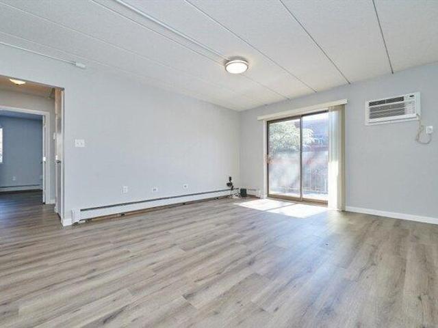 condo with 2 bedroom, Woburn MA DS103100250