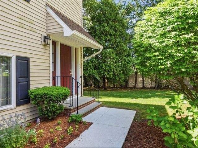 condo with 2 bedroom, Woburn MA DS104042324