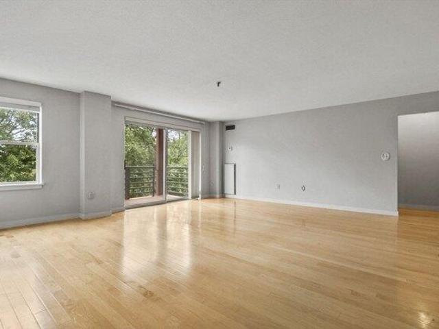 condo with 2 bedroom, Woburn MA DS104077133