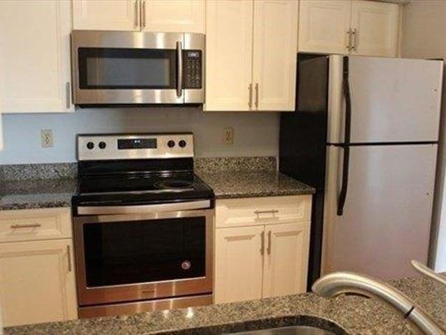 condo with 2 bedroom, Worcester MA ES102922352