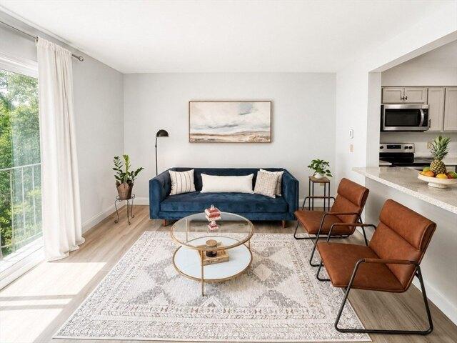 condo with 2 bedroom, Worcester MA ES104514587