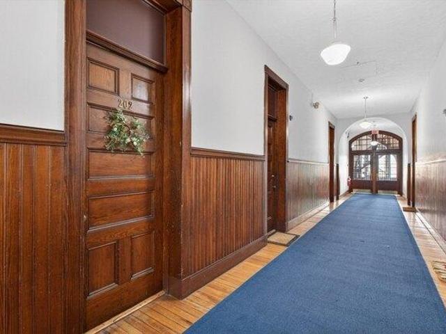 condo with 2 bedroom, Worcester MA ES104232519