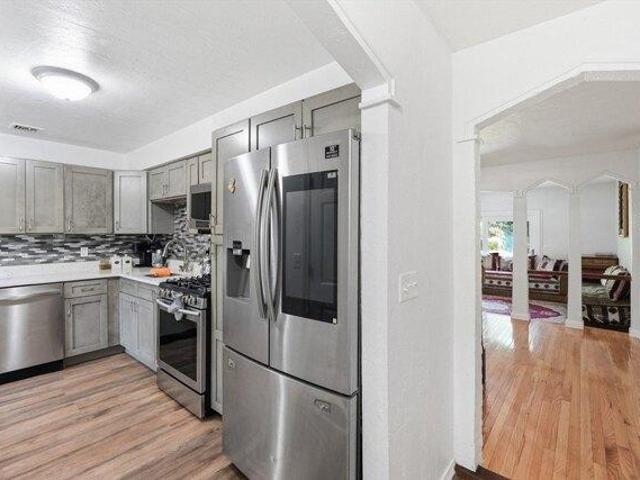 condo with 2 bedroom, Worcester MA ES104263173