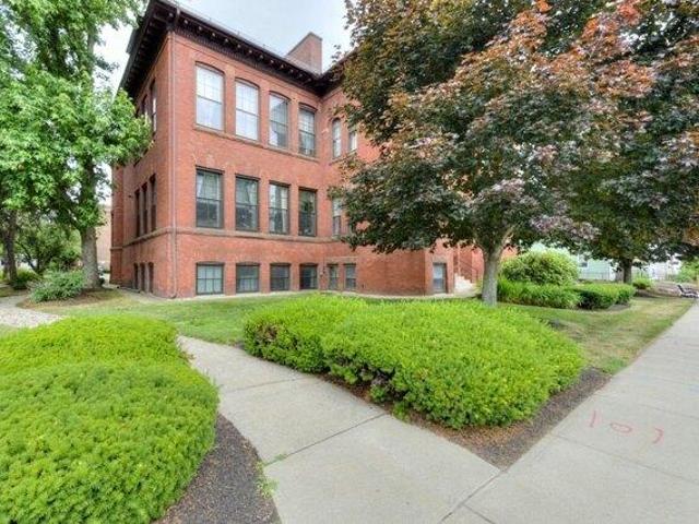 condo with 2 bedroom, Worcester MA ES105041365