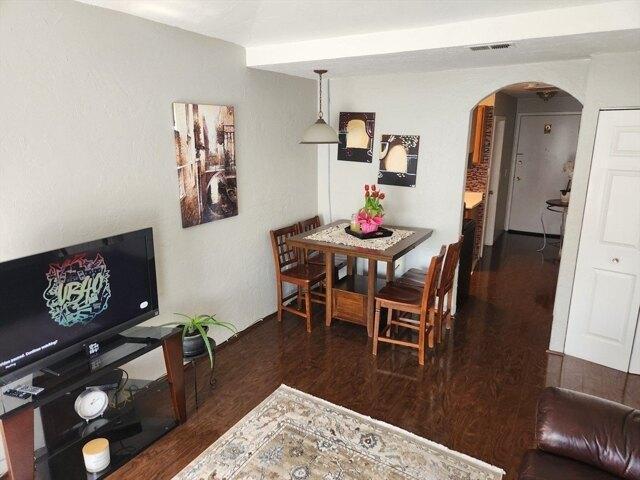 condo with 2 bedroom, Worcester MA ES105080195