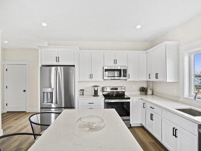 condo with 2 bedroom, Worcester MA ES105105916