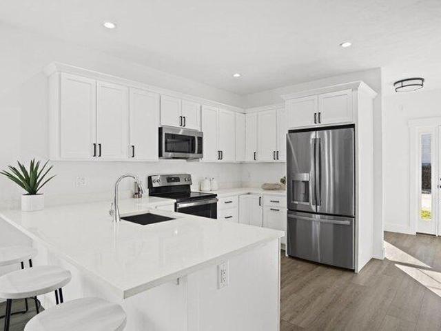 condo with 2 bedroom, Worcester MA ES105123597