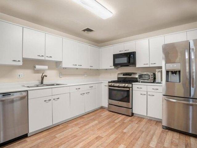 condo with 2 bedroom, Worcester MA ES105340951