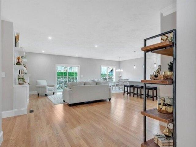 condo with 2 bedroom, Wrentham MA ES103851998