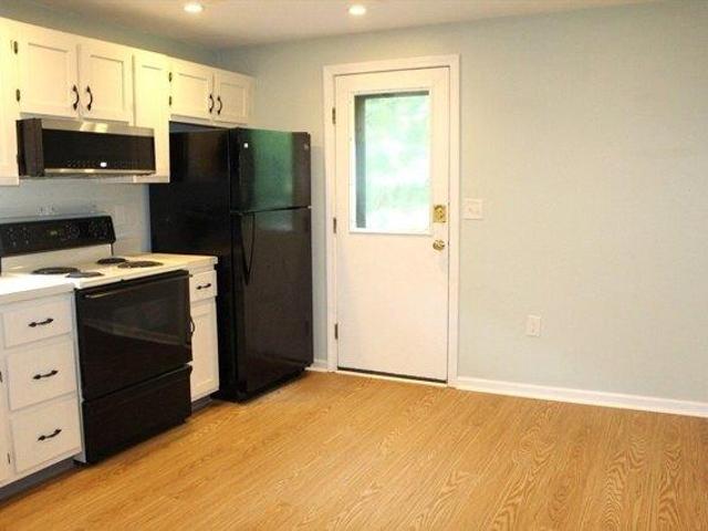 condo with 2 bedroom, Wrentham MA ES104539409
