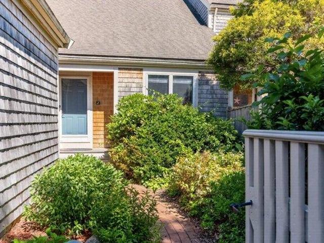 condo with 2 bedroom, Yarmouth Port MA ES104009799