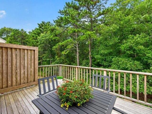 condo with 2 bedroom, Yarmouth Port MA ES105116159