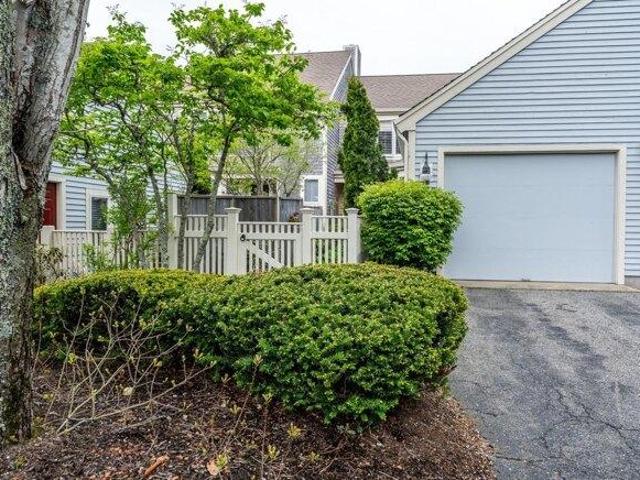 condo with 2 bedroom, Yarmouth Port MA ES103885486