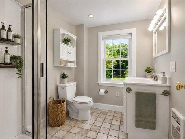 condo with 2 bedroom, Acton MA ES104830844