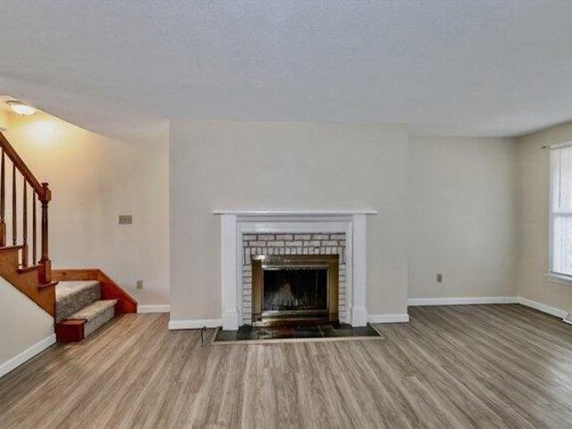 condo with 2 bedroom, Agawam MA ES105013625