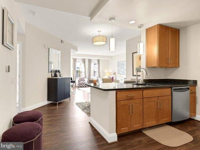 condo with 2 bedroom, Alexandria VA DS88247013