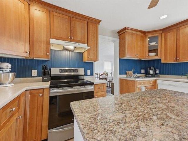 condo with 2 bedroom, Amesbury MA ES103017673