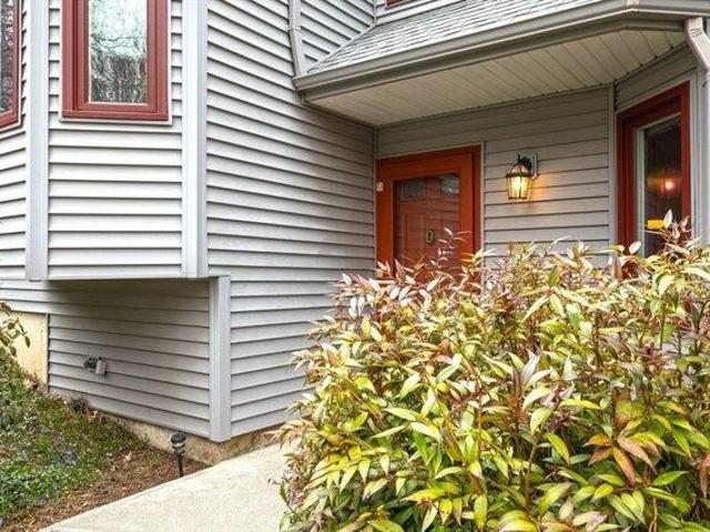 condo with 2 bedroom, Amherst MA DS104150875