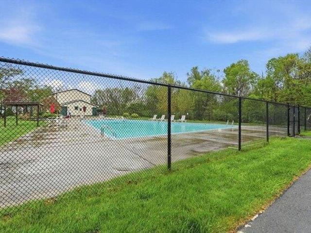 condo with 2 bedroom, Amherst MA DS103808717