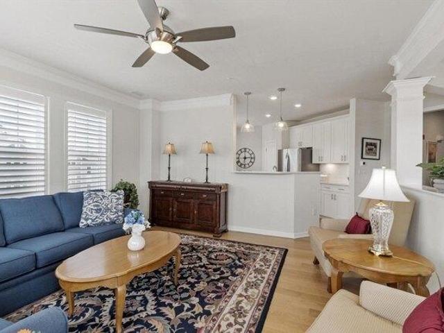 condo with 2 bedroom, Andover MA DS104263016