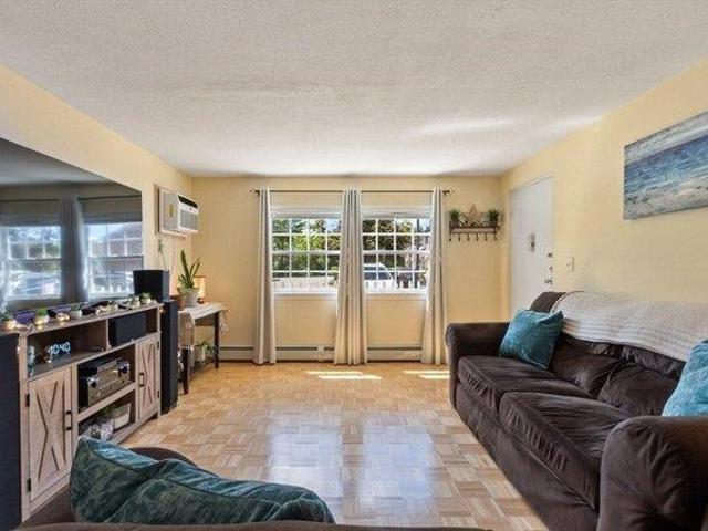 condo with 2 bedroom, Andover MA ES104112361