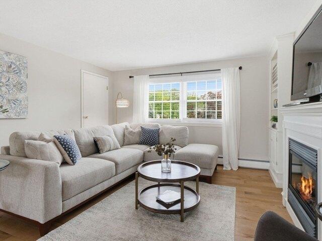 condo with 2 bedroom, Andover MA ES102826535