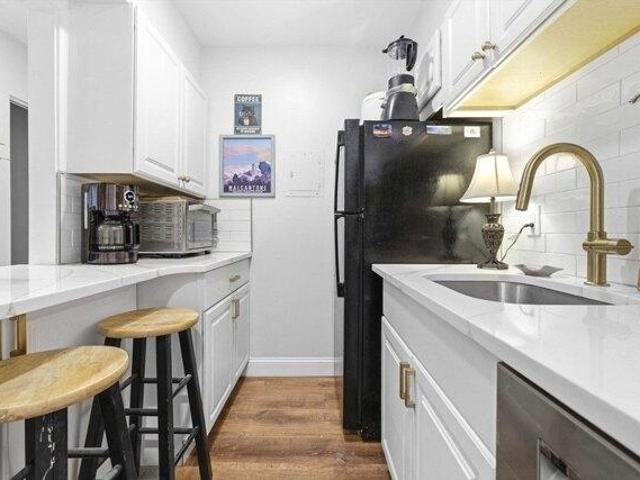 condo with 2 bedroom, Andover MA ES103436477