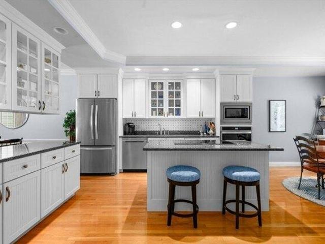 condo with 2 bedroom, Andover MA ES103432907