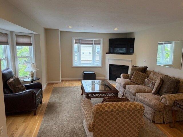 condo with 2 bedroom, Ashland MA DS102729177