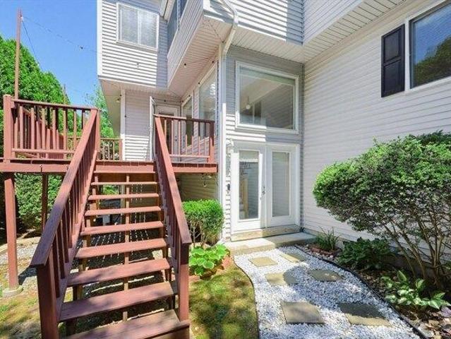 condo with 2 bedroom, Ashland MA ES103432922