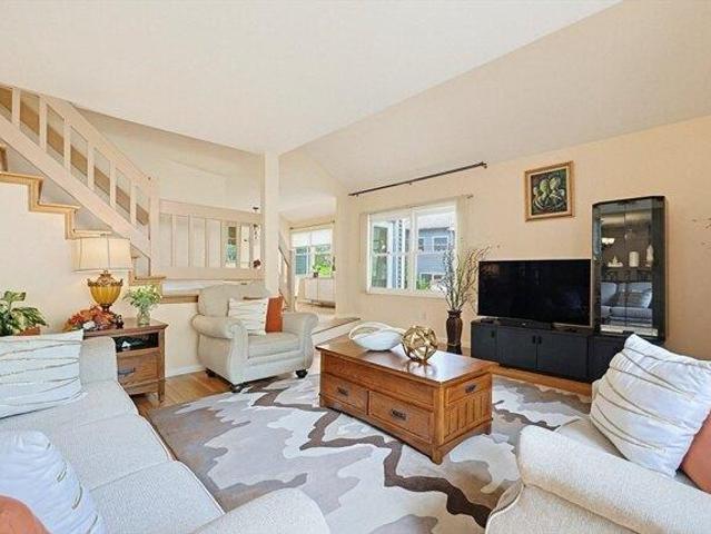 condo with 2 bedroom, Ashland MA ES103970329