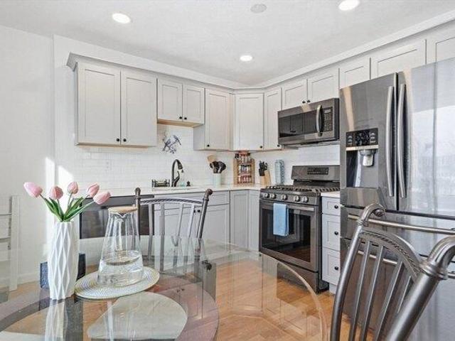 condo with 2 bedroom, Arlington MA DS102409958