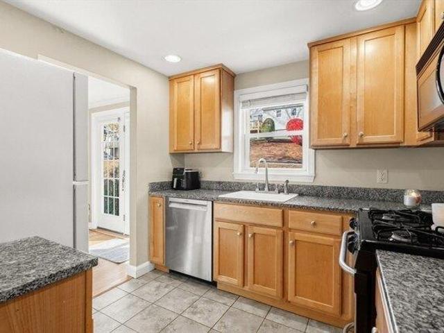 condo with 2 bedroom, Arlington MA DS102586040