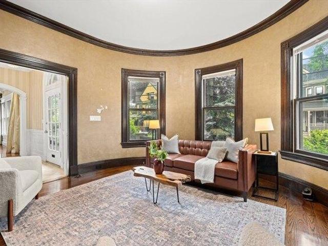 condo with 2 bedroom, Arlington MA ES104406450