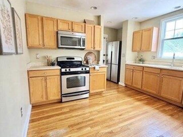 condo with 2 bedroom, Arlington MA ES105082005
