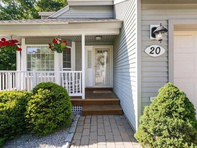 condo with 2 bedroom, Atkinson NH ES104440255